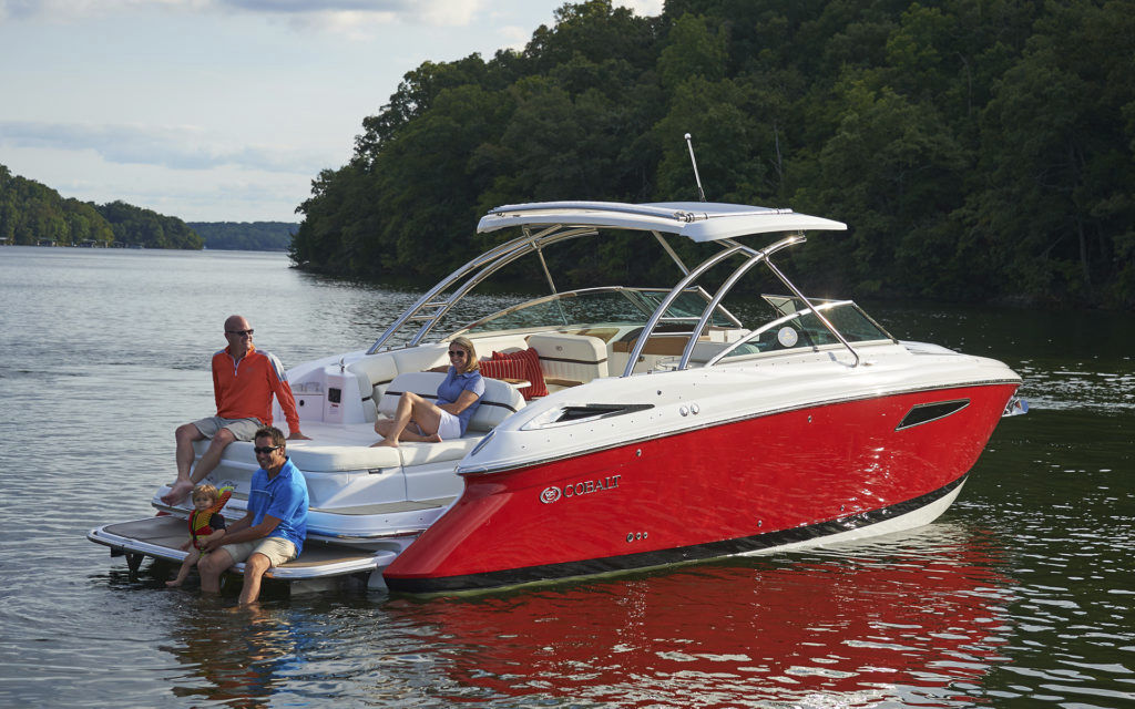 舷内快艇 - R35 - Cobalt Boats - 混合动力 / 开放式 / Bow Rider