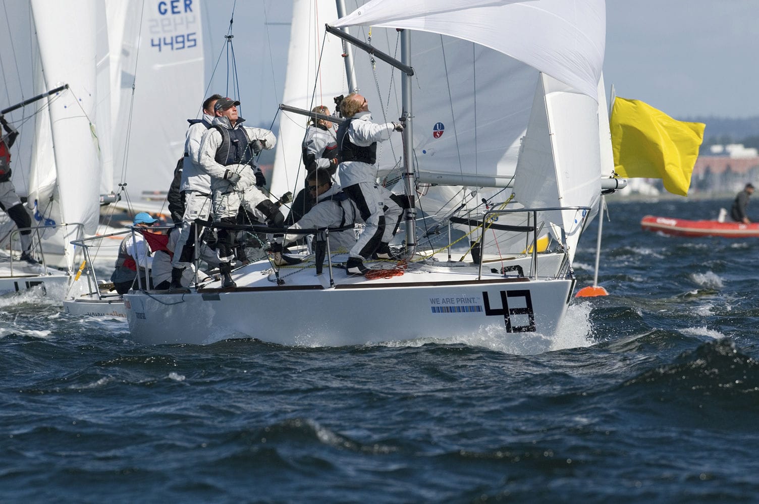 迎风三角帆 - Ullman Sails - 单一设计竞赛龙骨船 / 三径向切割 / J24 级