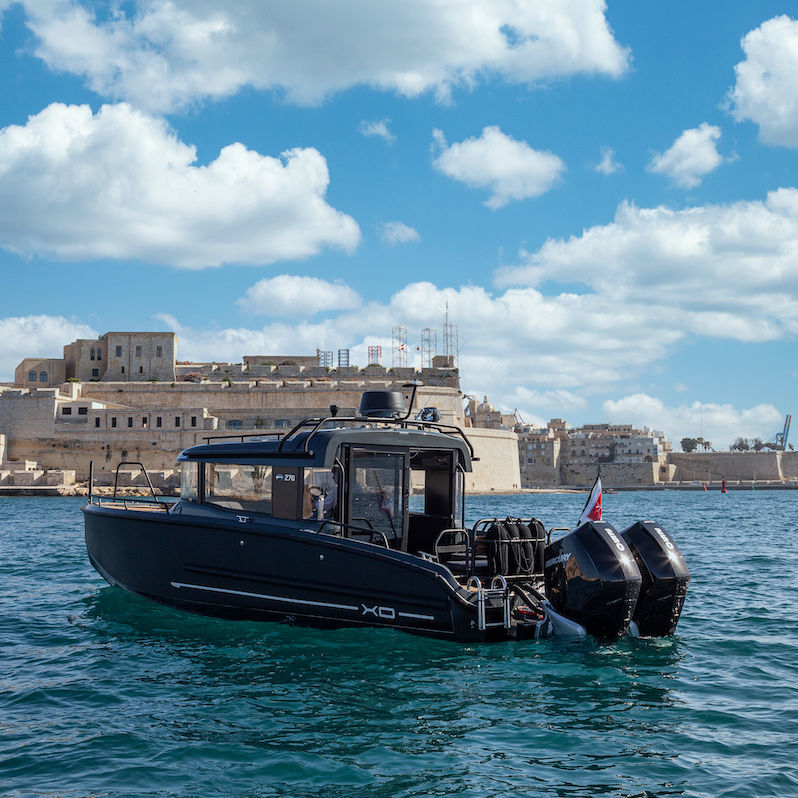 舷外舱房游艇 - EXPLR 10 + - XO Boats - 双引擎 / 封闭式驾驶舱 / 运动